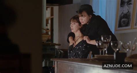 ANNE ALVARO Nude AZNude