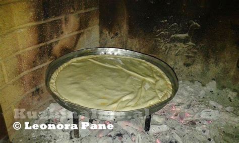 Kuzhinaimeal Byrek Me Qepe E Mish Receta Nga Leonora Pane