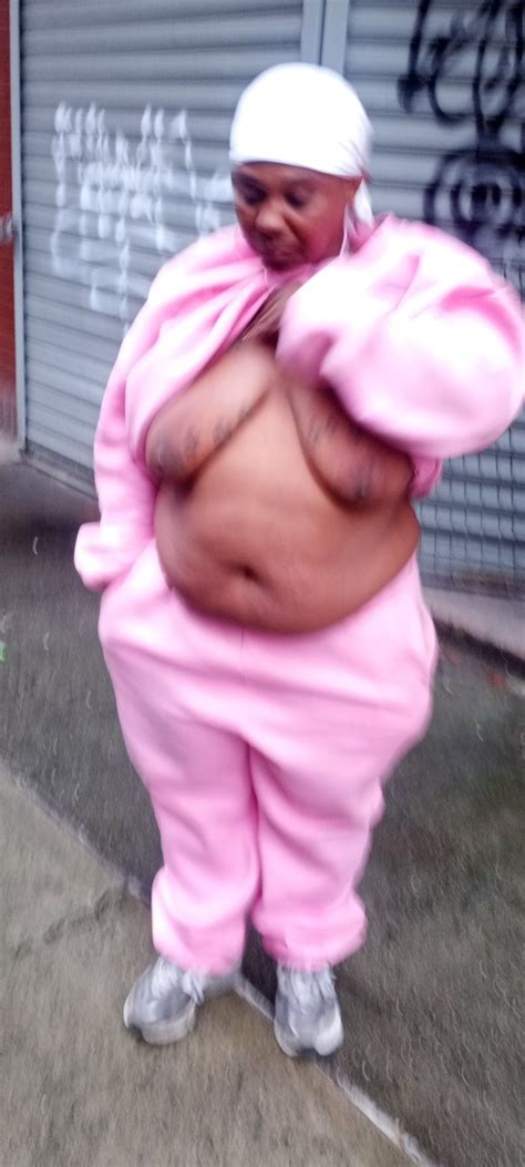 Titties Out In Public Shesfreaky