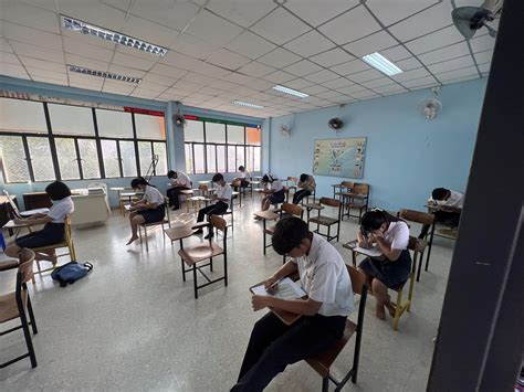 วันที่13 14กุมภาพันธ์2566 นางสาวภัทรพร ห่อประภัทร์พงศ์ ผู้อำนวยการวิทยาลัยการอาชีพบรรพตพิสัย