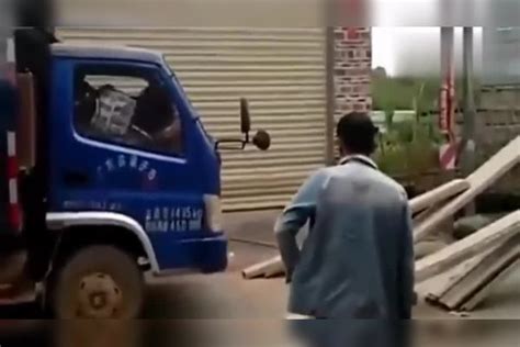 本以为要翻车，结果司机是个高手，厉害啊