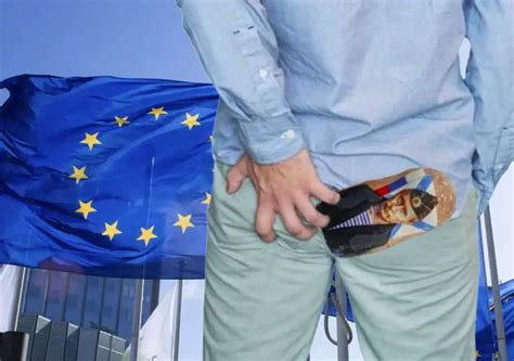 A Chi Va In Culo La Matrioska Labitudine Di Piantarsi Nel Sedere Un