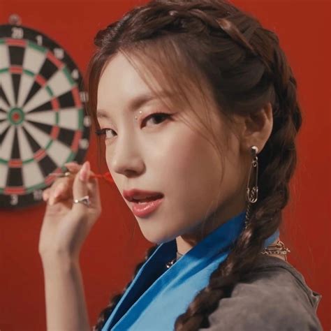 Yeji ITZY Maquiagem Facil Maquiagem