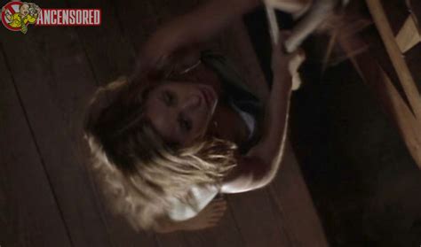Naked Sarah Michelle Gellar In I Know What You Did Last Summer