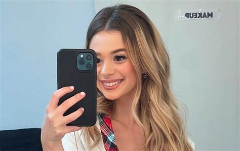 Molly Little Biografía Años Familia Imágenes Valor neto Escuela