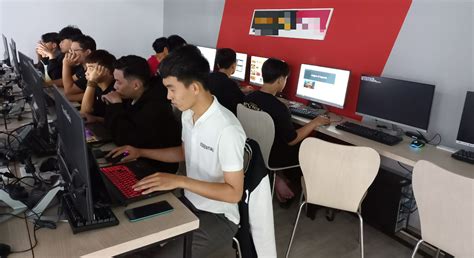 Học Data Analysis Vì Có Nhiều Cơ Hội Việc Làm Phát Triển Trong Tương Lai