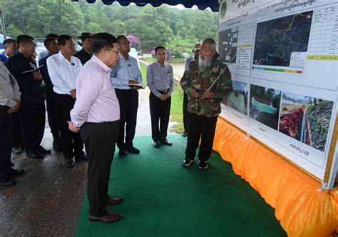 နိုင်ငံတော်စီမံအုပ်ချုပ်ရေးကောင်စီဥက္ကဋ္ဌ နိုင်ငံတော်ဝန်ကြီးချုပ် ဗိုလ်ချုပ်မှူးကြီးမင်းအောင်လ