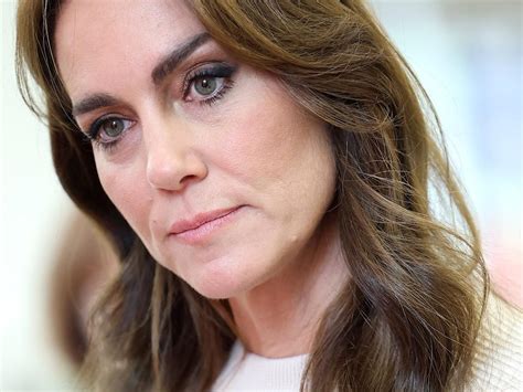 The Kate Middleton Photo Was Put Through Photoshop Twice Abc News