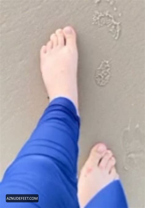 Gabrielle Chapin Feet Aznudefeet