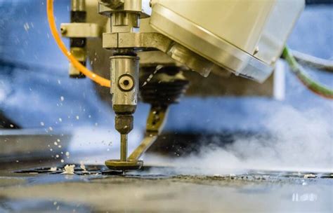 The STM Angular Error Compensation Cutting Head STM TAC