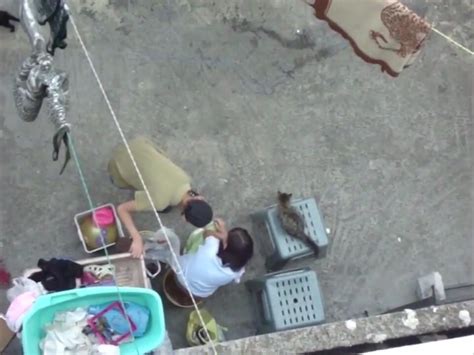 Cctv Girl Pee In Bucket 日本語で