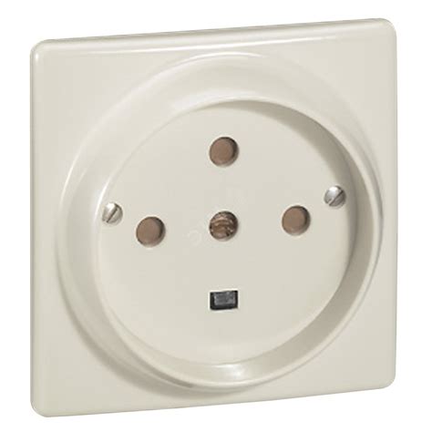 Розетка силовая 32А с заземлением 3P+N+E артикул 055817 Legrand/Daccord ...