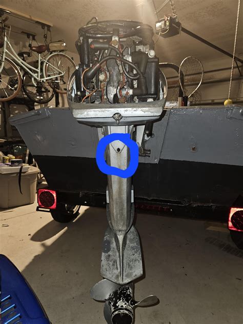 15hp 2stroke won't pee on start : r/Outboards