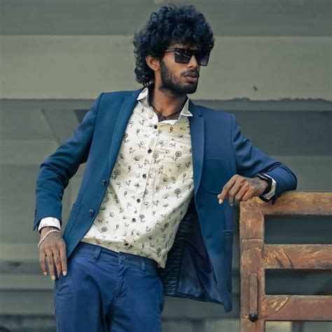 m u k e s h mukesh dm on threads