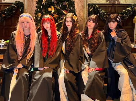 I M Seeing Harry Potter New Jeans With My Own Eyes Fanplus Community