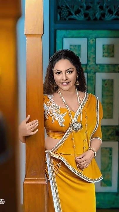 කතා මවන චරිතයක් වුනත් ලෝකෙට බම්බු ගහ ගන්න කියලා තමන්ගෙ ජීවිතේ සතුටින් විදින මිනිස්සු ️ ️ ️ ️ Tag