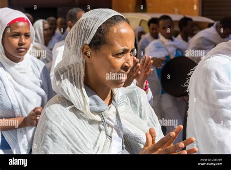 Eritrean Woman Hi Res Stock Photography And Images Alamy
