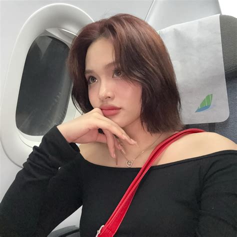 Blạck Tuyết 💫 Vlary • Instagram Photos And Videos