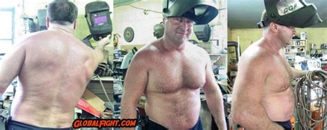 Hairybear Muscledad Working Shirtless Garage R Tradiesnsfw