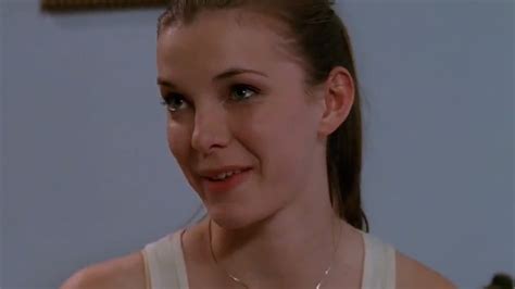 Law And Order Left Actress Betty Gilpin Stuck In A Body Bag