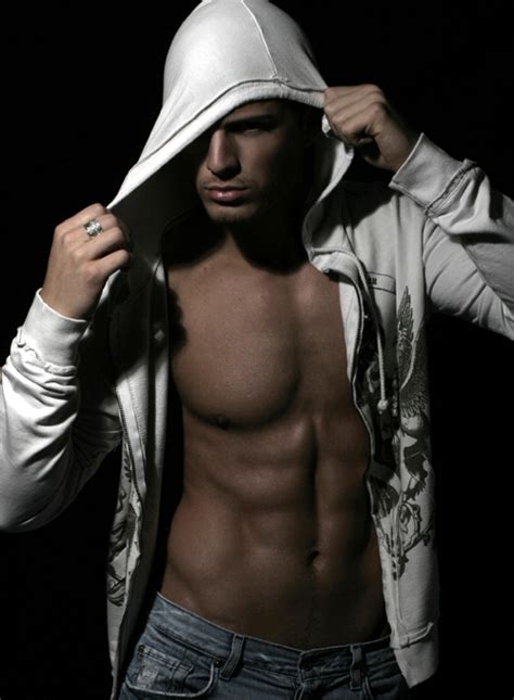 L Homme Du Jour Tyson Paige