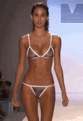 Bikini Model Kate Upton Sexy Pose  500×675 Bikini Model