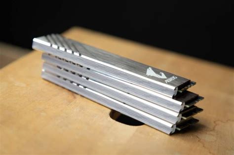 Gigabyte Enters The Memory Market With AORUS RGB DDR4 DRAM TechPowerUp