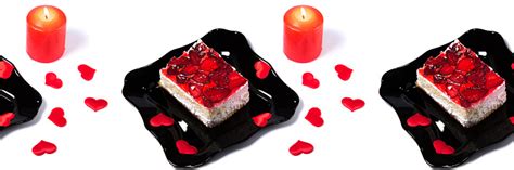 검은 색 접시에 수제 케이크와 원활한 패턴 흰색 배경에 고립 된 불타는 마음과 촛불 발렌타인 데이 생일 결혼식 파티를위한 휴일 음식 14에 대한 스톡 사진 및 기타 이미지