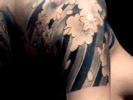 Naked Naomi Tani In Tattooed Flower Vase