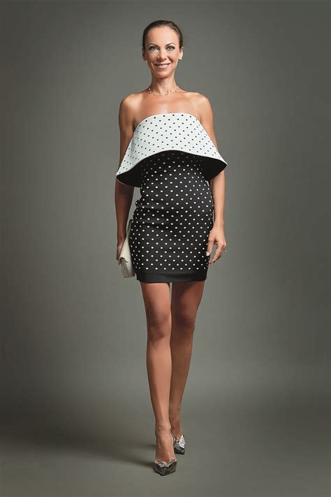 Д р Цветелина Спиридонова д м В България водачи стават инакомислещите