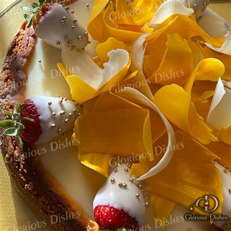 کیک تولد زرد دخترانه