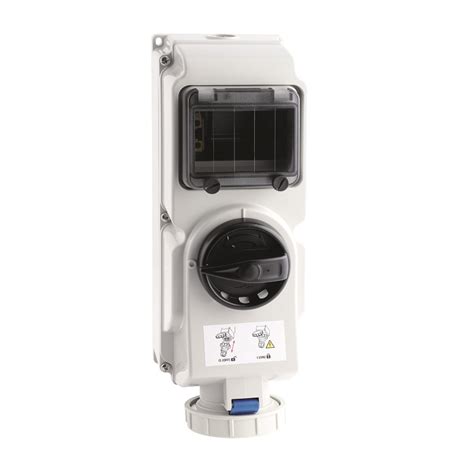 Niglon 32a 2p E 240v Ip66 Interlocked Switched Socket 18766 Tew Electrical