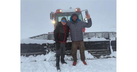 Служебният премиер Димитър Главчев изкачи Черни връх Снимки