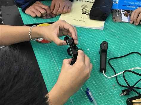 建國中學學生自製Arduino車第一學期挑戰 珩宇老師的生活科技網站