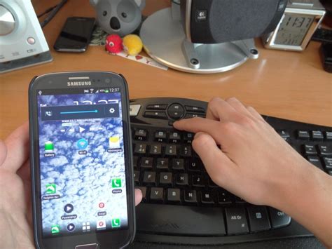 sgs3 usb otg keyboard in use with volume keys totally dubbed