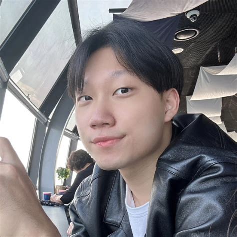 Sehyun Kim S Instagram Twitter Facebook On Idcrawl