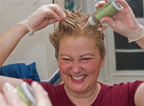 3 Best Ways To Remove Highlights From Hair HairstyleCamp