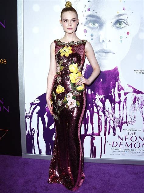 Elle Fanning The Neon Demon Pink Dolce And Gabbana Gown That Glowed Sparkly Gown Elle
