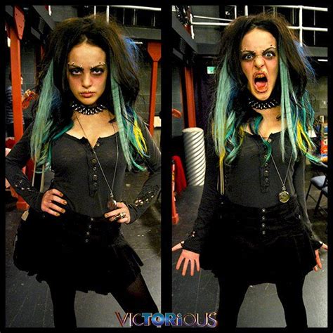 Pin By Others Media On Elizabeth Gillies Victorious Cast Grunge Girl
