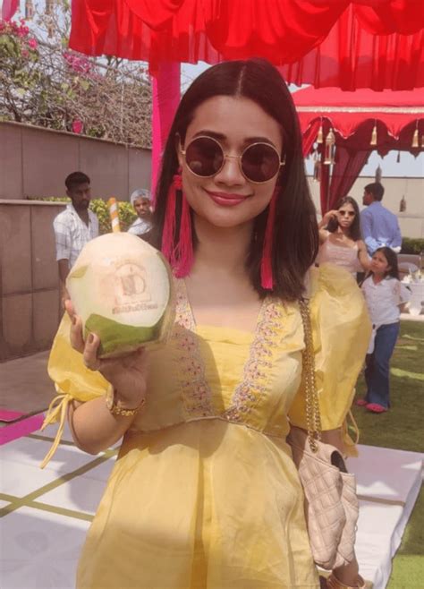 Cocobae Fresh Tender Coconut Water Nariyal Pani For Wedding Ideal