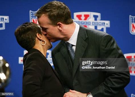 Peyton Manning Wife Photos And Premium High Res Pictures Getty Images