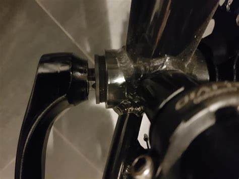 bottom bracket thread visible does it belong that way r bikewrench