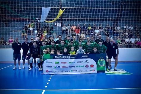 Adaf Goleia Na Estreia Da S Rie Prata