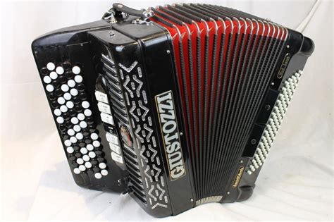 3703 Black Giustozzi Lusso C System Chromatic Button Accordion Lmm 72 80
