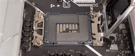 Välja moderkort med Intel LGA1700 - Inet.se