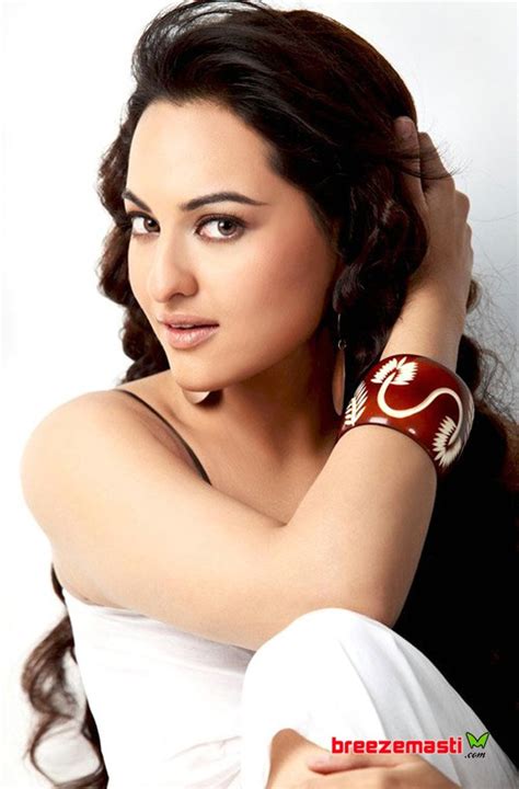 Sonakshi Sinha New Look Free Top Fun