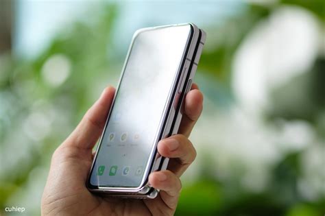 Chi tiết OPPO Find N không nếp nhăn nhỏ và mập