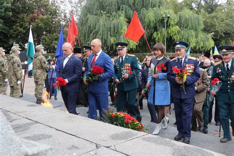 У Полтаві поклали квіти до Вічного вогню на Меморіалі Солдатської Слави
