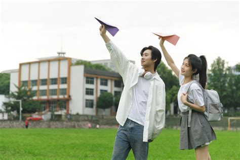 大学生人物素材 大学生人物模板 大学生人物图片高速下载 设图网