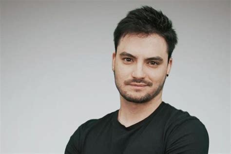 felipe neto anuncia pausa aos seguidores “repensar algumas rotas